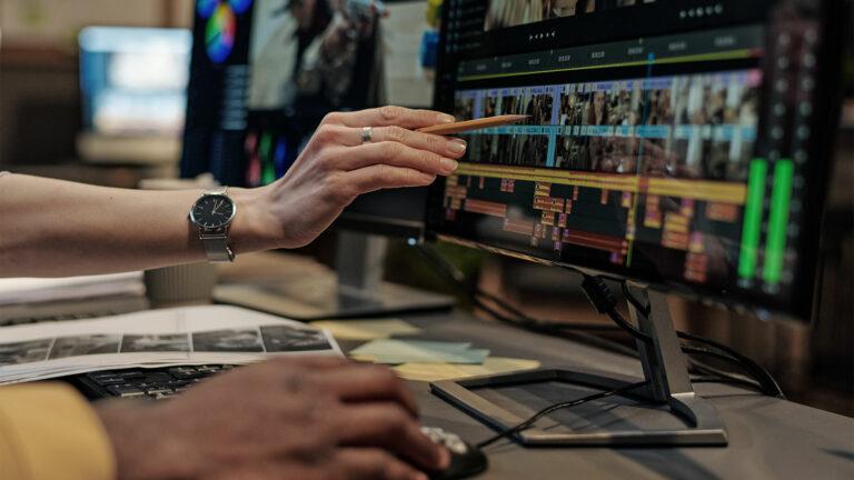 10 types de montages cinématographiques [+ exemples]